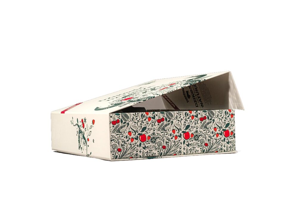 Custom Magnetic Flap Rigid Boxes Durable Packaging UAE